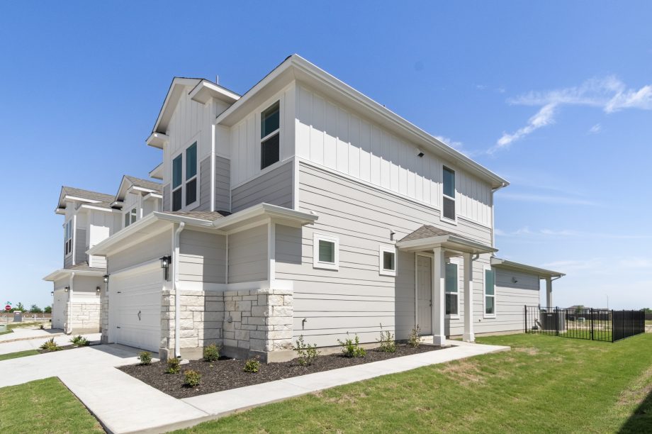 2031 Cora Ivy Lane - Sanford | Avery Centre